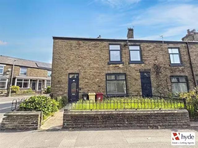 Charming 1 BA 2 bedroom terraced house for rent in Darwen Road.