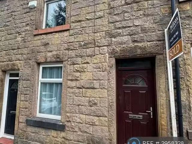 Charming 1 BA 2 bedroom terraced house for rent in Darwin St.