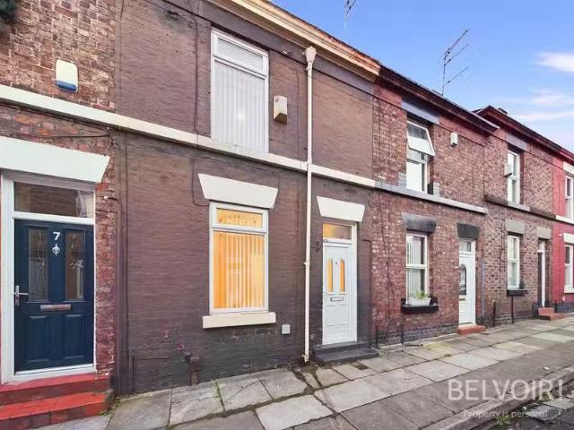 New 1 BA 2 bedroom terraced house for rent in Duke Street, Gar.
