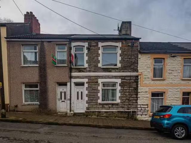 New 1 BA 2 bedroom terraced house for rent in Harriet Street.