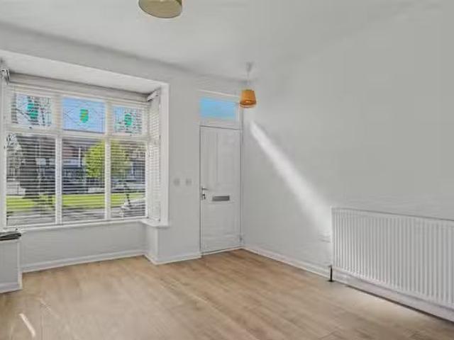 Cozy 1 BA 2 bedroom terraced house for rent in Highfield Road.