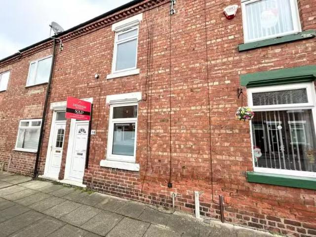Unique 1 BA 2 bedroom terraced house for rent in Oaklands Terr.