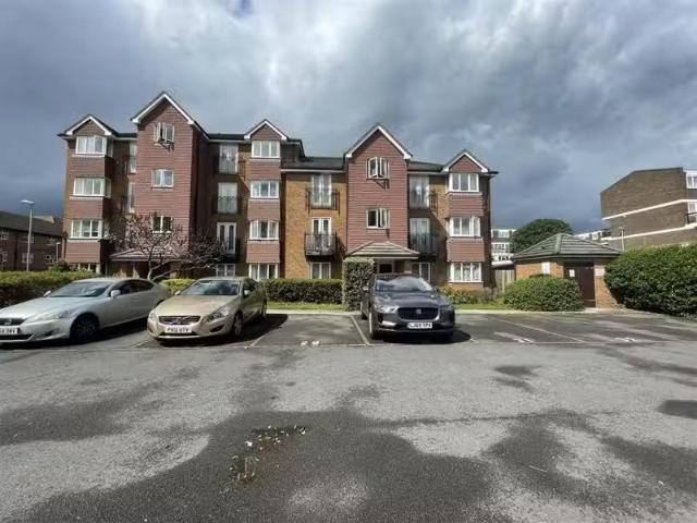 New 1 BA 2 bedroom apartment for rent in Kingston, KT2
