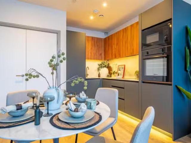 Deal! 1 BA 2 bedroom apartment for rent in Highcross Street, L.