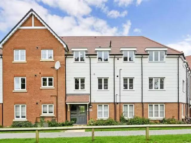 Cheap 1 BA 2 bedroom apartment for rent in Steeplechase Way, F.