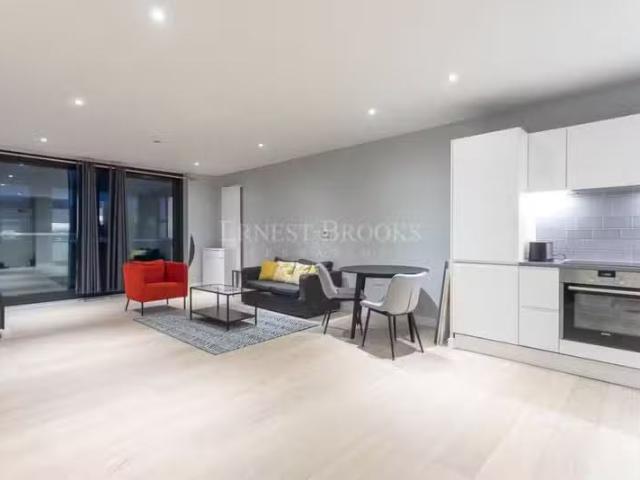 New 1 BA 2 bedroom apartment for rent in Summerston House, 51.