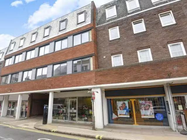 Rental! 1 BA 2 bedroom apartment for rent in Town Centre, Ayle.