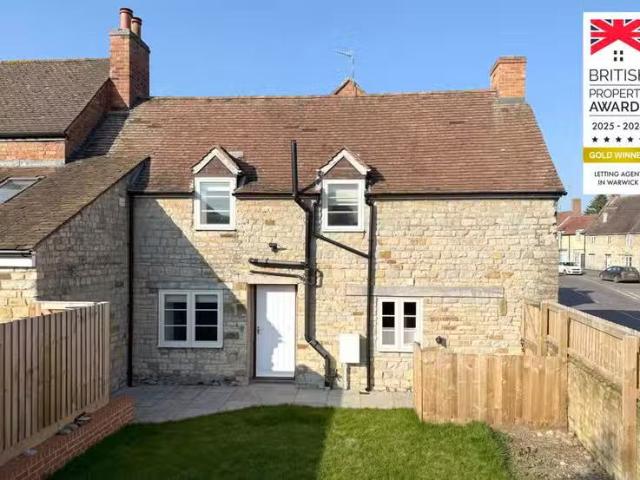 Cheap 1 BA 2 bedroom cottage for rent in Kineton, CV35