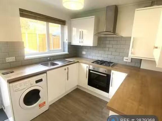 Cozy 1 BA 2 bedroom end of terrace house for rent in Glan Y Ff.