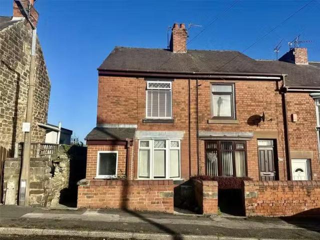 Rental! 1 BA 2 bedroom End Terrace House to rent, Marsh Lane.