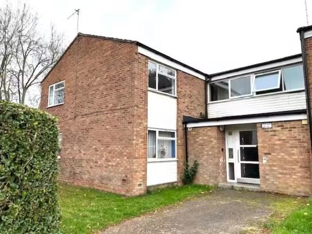 Unique 1 BA 2 bedroom flat for rent in Millwards, Hatfield, AL10