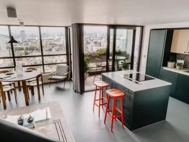 Deal! 1 BA 2 bedroom flat for rent in Balfron Tower, 7 St Leon.