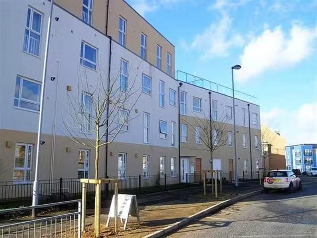New 1 BA 2 bedroom flat for rent in Chieftain Way, Orchard Par.