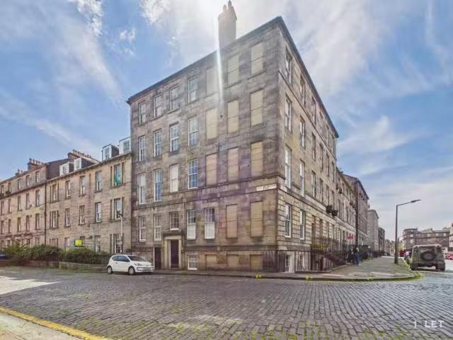 Unique 1 BA 2 bedroom flat for rent in East Broughton Place, N.