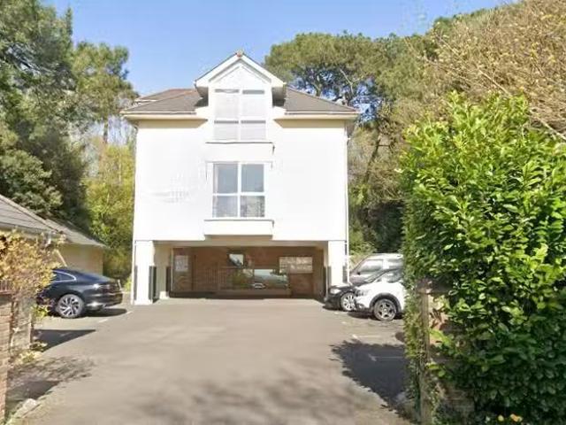 Charming 1 BA 2 bedroom flat for rent in Heavytree Road, Ashle.