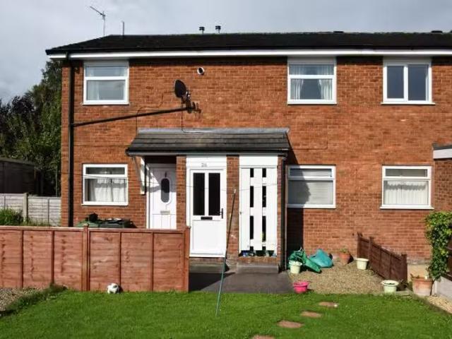 Nice 1 BA 2 bedroom flat for rent in Hebden Avenue, Morton, Ca.