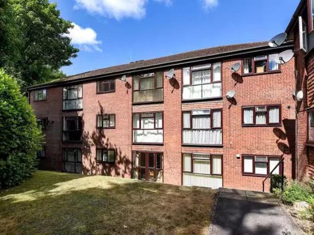 New 1 BA 2 bedroom flat for rent in Kaybridge Close, High Wyco.