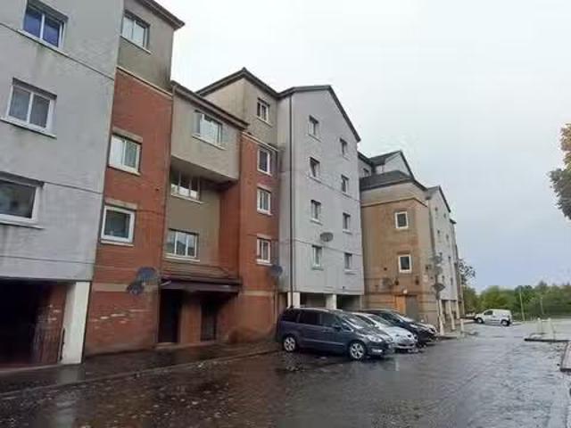 Cheap 1 BA 2 bedroom flat for rent in Lenzie Way Springburn.