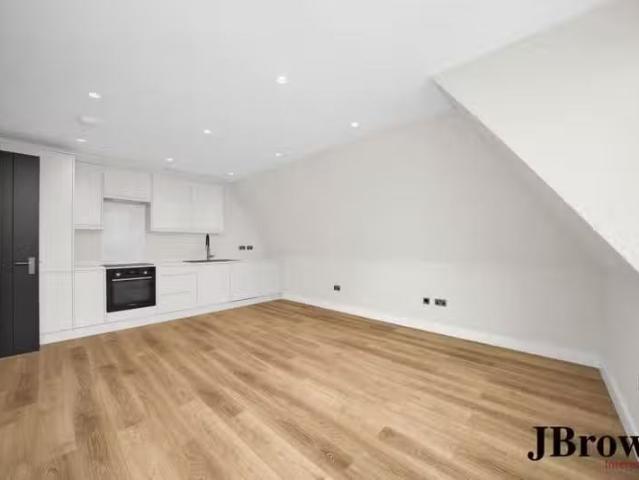 Unique 1 BA 2 bedroom flat for rent in Park Lane, Croydon, Sur.