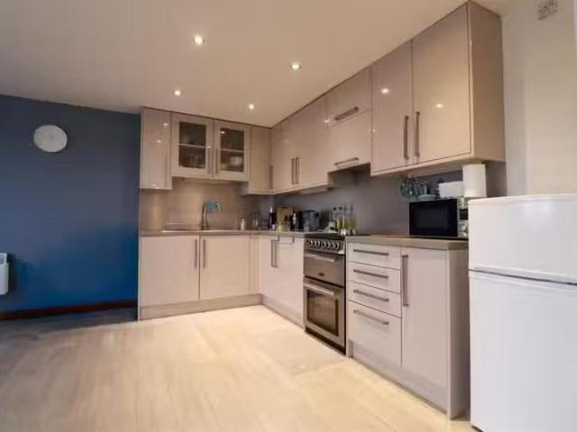 Cheap 1 BA 2 bedroom flat for rent in Pooleys Yard, Ipswich, IP2