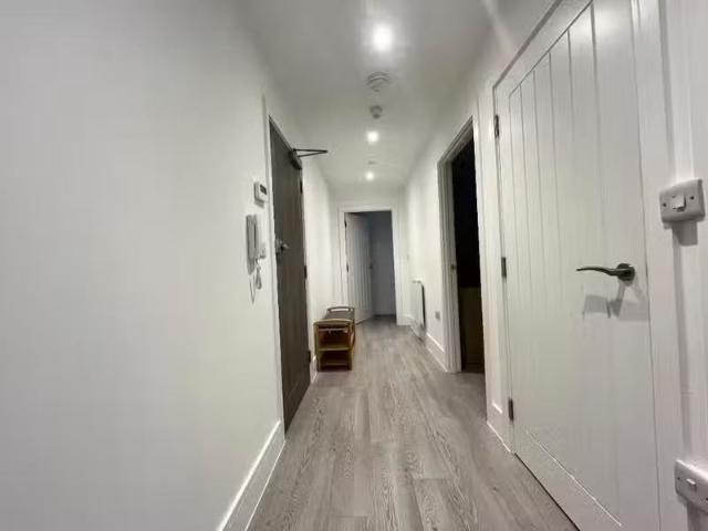 Charming 1 BA 2 bedroom flat for rent in St. Leonards Road, Ea.