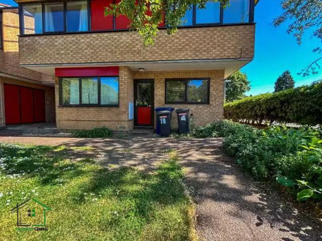 Charming 1 BA 2 bedroom flat for rent in Sherbourne Close, Cam.