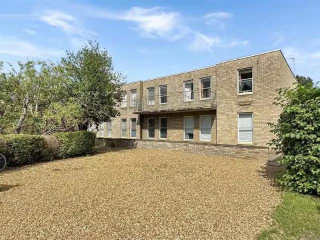 For Rent! 1 BA 2 bedroom flat for rent in The Old Mill, Long R.