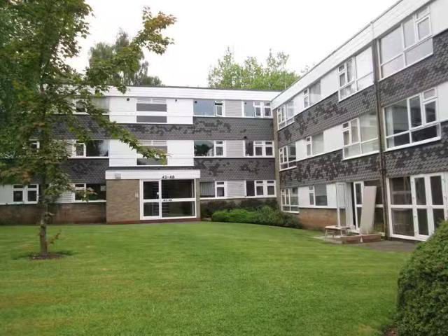 Charming 1 BA 2 bedroom flat for rent in Whetstone Close, Farq.