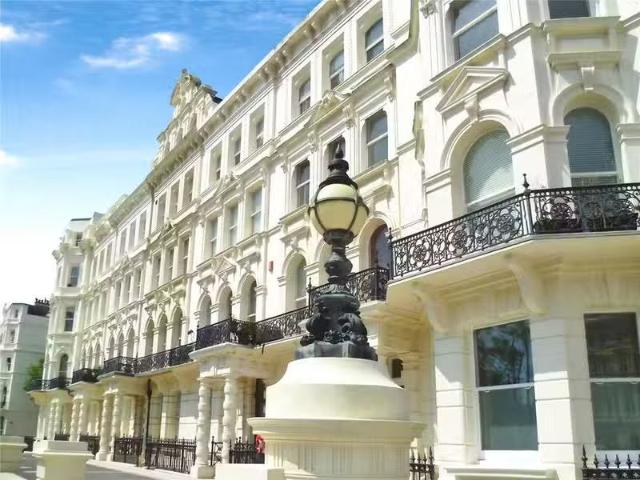 Charming 1 BA 2 bedroom Flat to rent, Church Road, Hove, BN3.