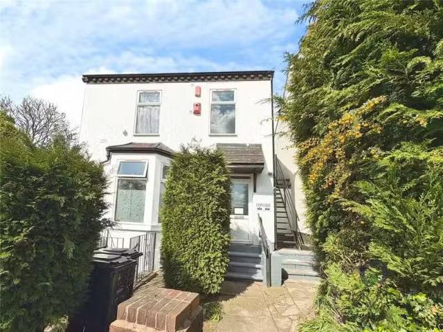 Unique 1 BA 2 bedroom Flat to rent, St. Johns Road, Dudley, DY.