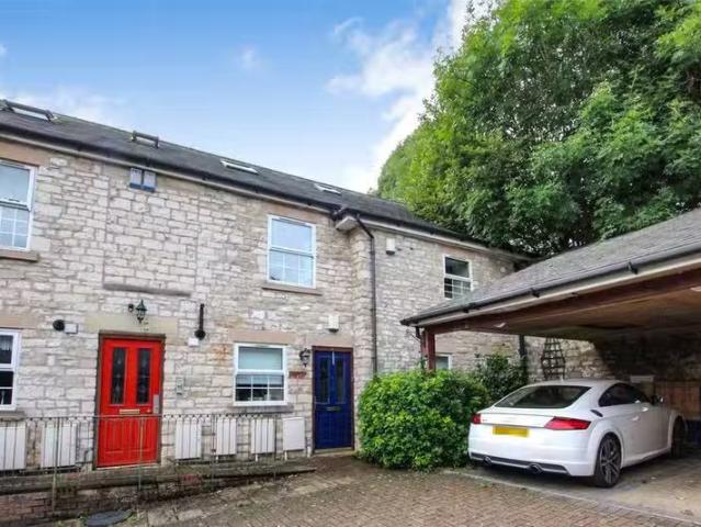 Just in! 1 BA 2 bedroom Flat to rent, Tyning Hill, Radstock, B.