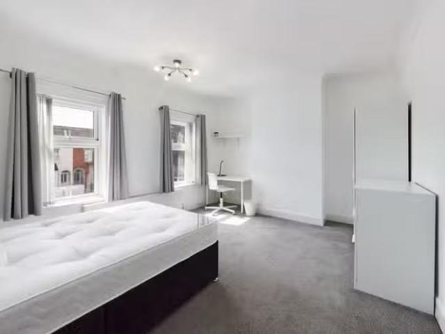 Cozy 1 BA 2 bedroom House to rent, St. Leonards Road, Northamp.