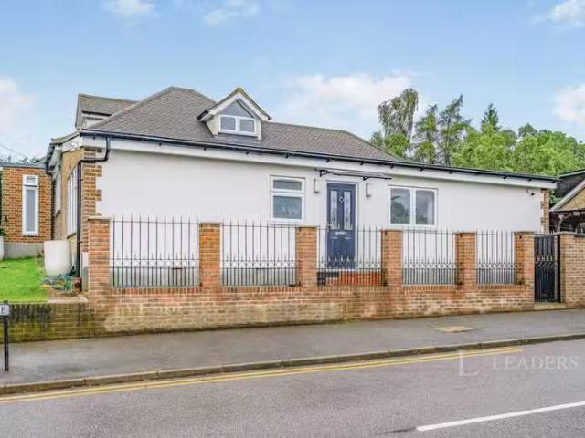 Charming 1 BA 2 bedroom house for rent in 16 Green Lane, St. A.