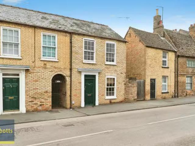 Cheap 1 BA 2 bedroom house for rent in Broad Street, Ely, Camb.