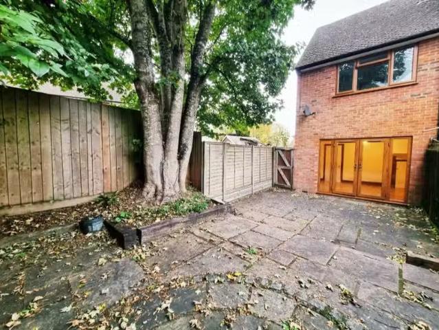 Just in! 1 BA 2 bedroom house for rent in Cottonmill Lane, ST.