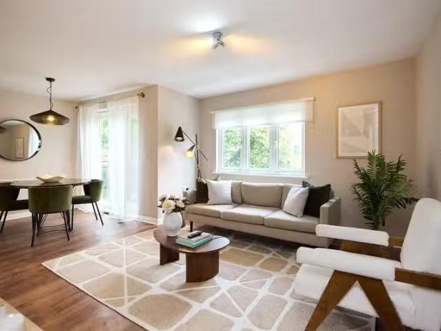 Charming 1 BA 2 bedroom property to let in Mellish Street, Lon.