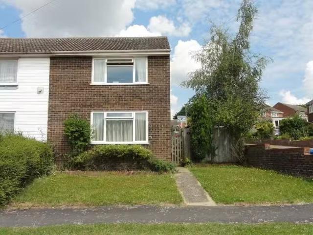 Rental! 1 BA 2 bedroom semi detached house for rent in Osmund.