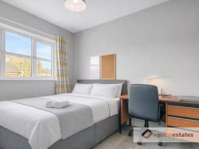 Nice 1 BA 2 bedroom semi detached house for rent in Baysdale R.