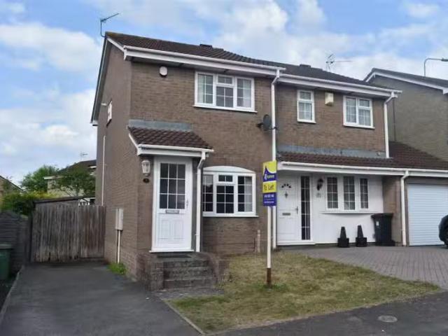 Unique 1 BA 2 bedroom semi detached house for rent in Breaches.
