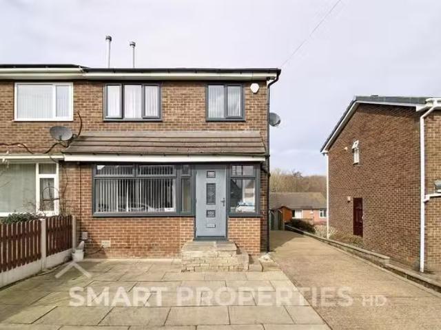 Deal! 1 BA 2 bedroom semi detached house for rent in Crawthorn.
