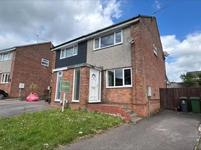 Nice 1 BA 2 bedroom semi detached house for rent in Heol Seddo.