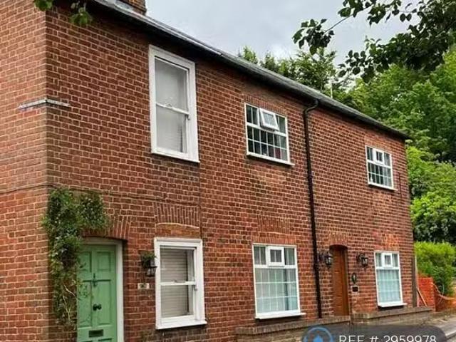 Charming 1 BA 2 bedroom semi detached house for rent in High S.