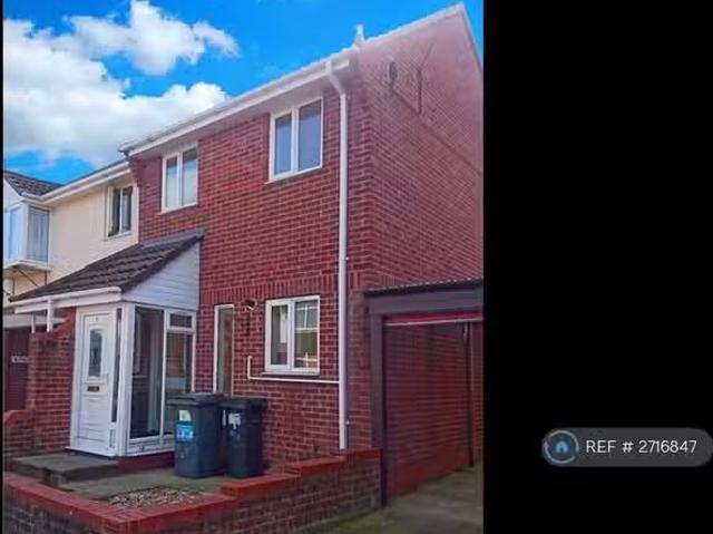 Deal! 1 BA 2 bedroom semi detached house for rent in King Edwa.