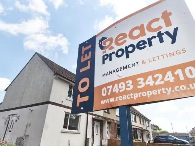Deal! 1 BA 2 bedroom semi detached house for rent in Long Road.