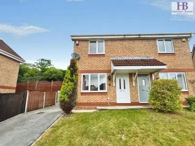 Charming 1 BA 2 bedroom semi detached house for rent in Plough.