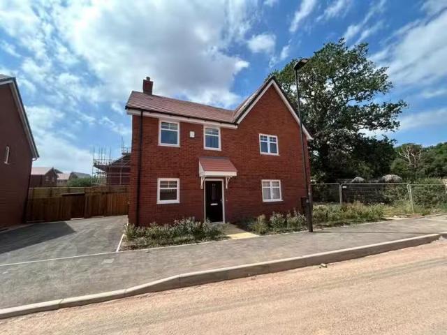 Deal! 1 BA 2 bedroom semi detached house for rent in Radburn D.