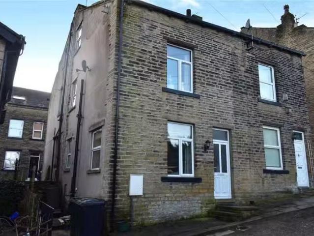 Charming 1 BA 3 bedroom terraced house for rent in Earl Street.