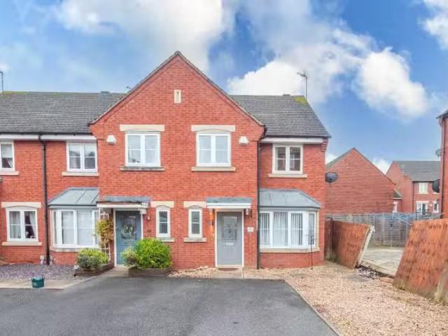 New 1 BA 3 bedroom terraced house for rent in Packhorse Road.