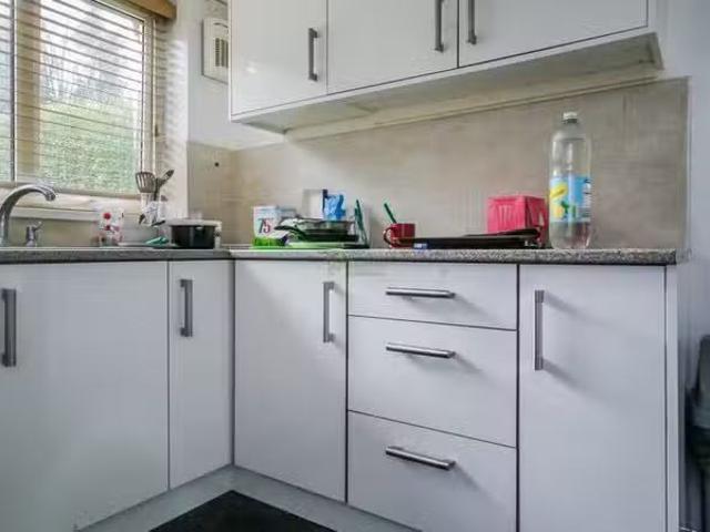 For Rent! 1 BA 3 bedroom terraced house for rent in Reservoir.