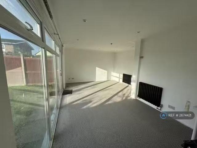 New 1 BA 3 bedroom terraced house for rent in Robin Way, Guild.